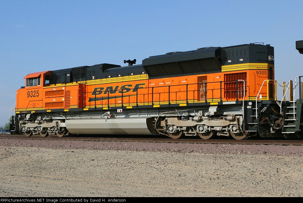 BNSF 9325